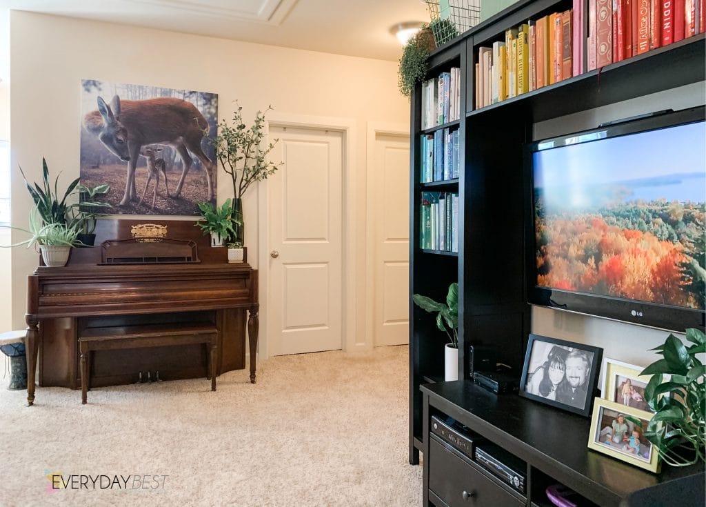 Updating a room, using Photo Canvases! - Everyday Best